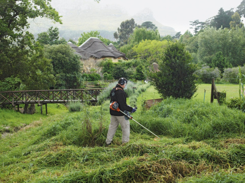 Wykaszarka spalinowa Husqvarna 553RS > HUSQVARNA